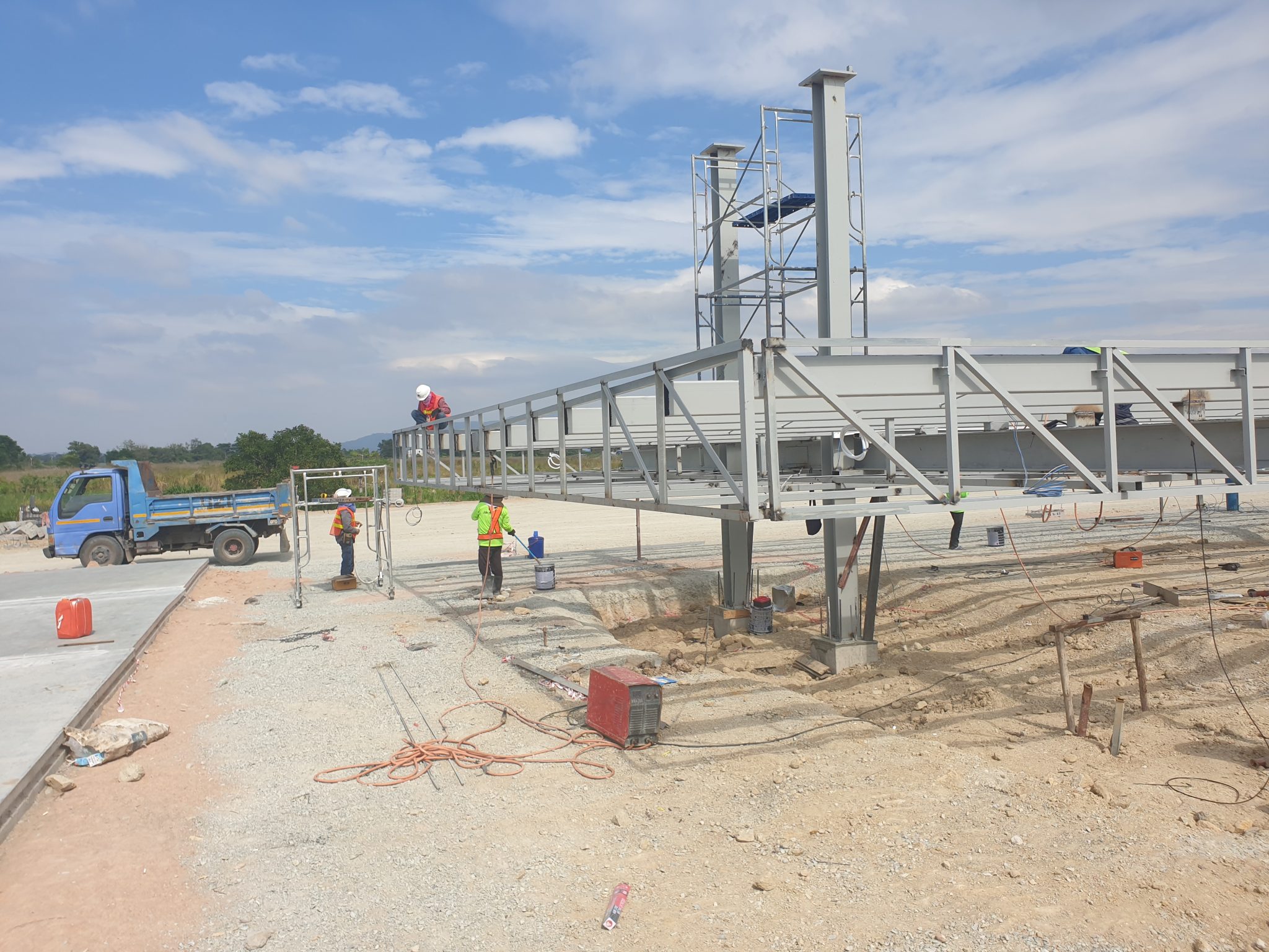 จำหน่ายอุปกรณ์ในสถานีบริการน้ำมัน : บริษัท เอสซีที สหภัณฑ์ จำกัด