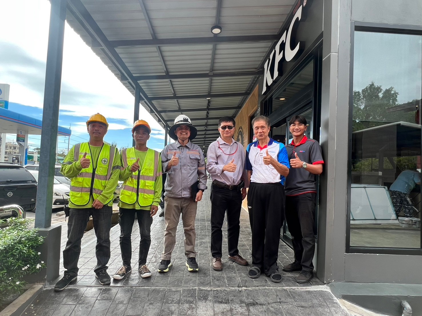 จำหน่ายอุปกรณ์ในสถานีบริการน้ำมัน : บริษัท เอสซีที สหภัณฑ์ จำกัด